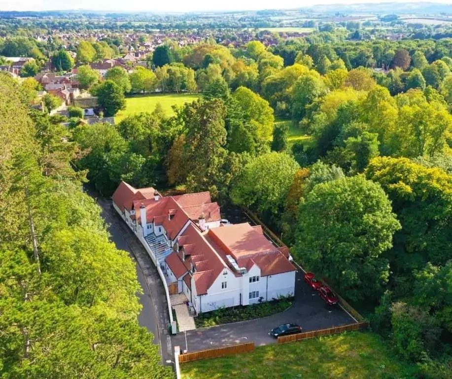 Burnside Hotel | Cotswolds Guide