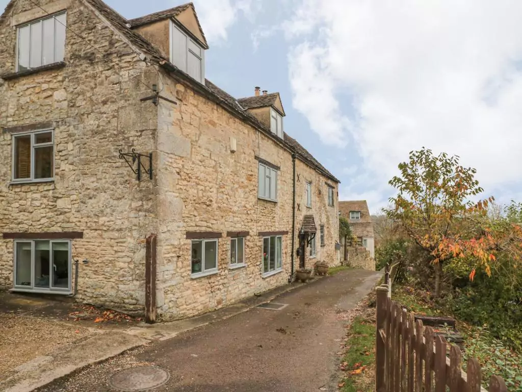 Little End | Cotswolds Guide