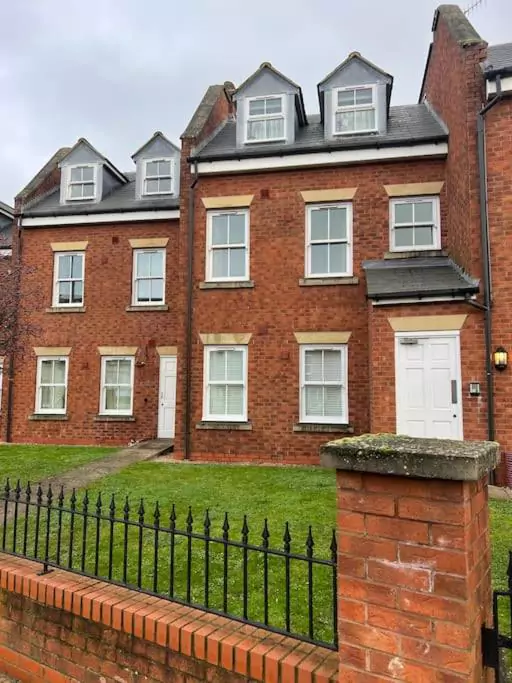 Luxury Town centre apartment walking distance to RSC theatre ...