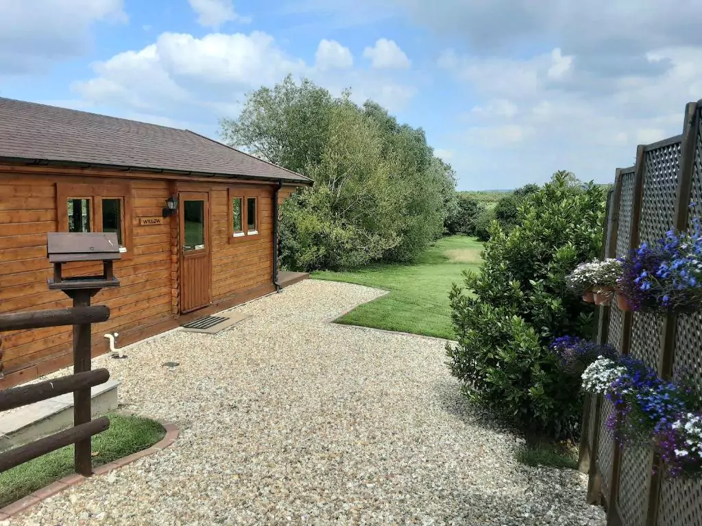 Pennylands Willow Lodge | Cotswolds Guide